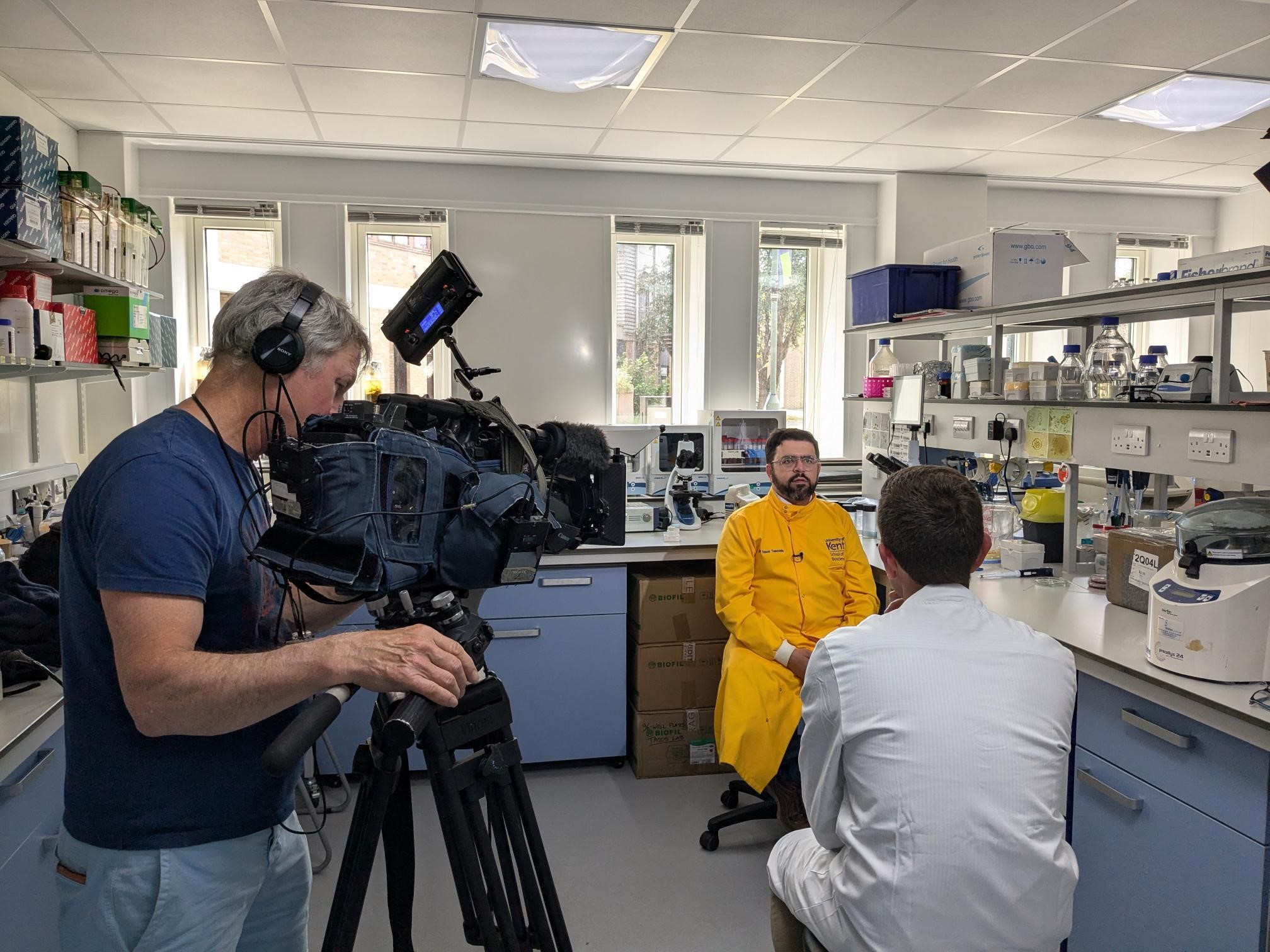 Kent scientist tests sea water quality for ITV news investigation ...